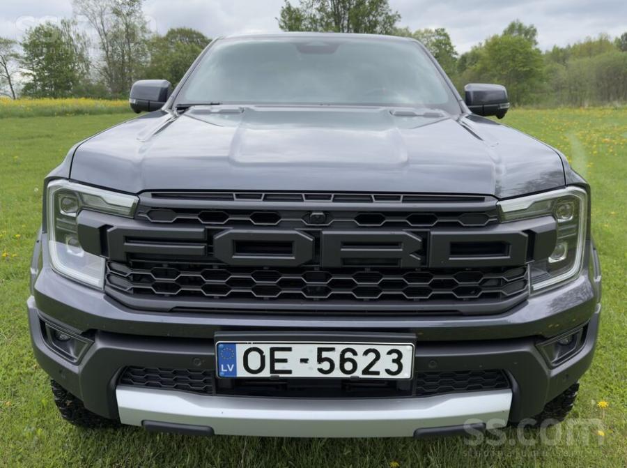 Grey Ford Raptor 2025 in Valmiera, with an engine capacity of 3.00 L and mileage of 36 thousand km for 56000 €, photo 3 on AUTOMOTO.COM.LV