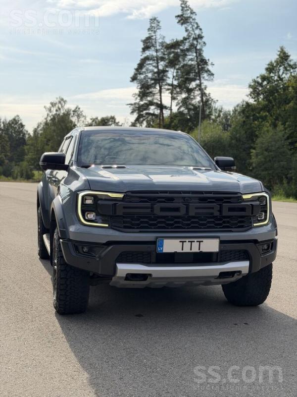 Pelēks Ford Raptor 2025 Madona, ar dzinēja tilpumu 3.00 L un nobraukumu 65 tūkst. km par 57000 €, foto 1 vietnē AUTOMOTO.COM.LV