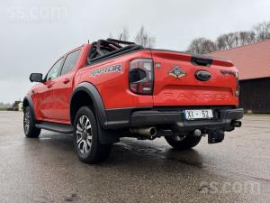 Oranžs Ford Raptor 2023 Balvi, ar dzinēja tilpumu 3.00 L un nobraukumu 156 tūkst. km par 47000 €, foto 3 vietnē AUTOMOTO.COM.LV