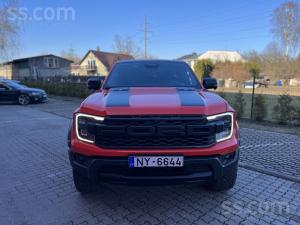 Oranžs Ford Raptor 2024 Rīga, ar dzinēja tilpumu 3.00 L un nobraukumu 52 tūkst. km par 54990 €, foto 3 vietnē AUTOMOTO.COM.LV