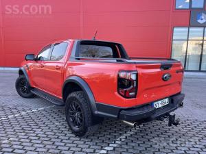 Oranžs Ford Raptor 2024 Rīga, ar dzinēja tilpumu 3.00 L un nobraukumu 52 tūkst. km par 54990 €, foto 5 vietnē AUTOMOTO.COM.LV