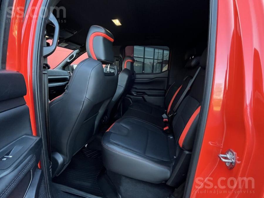 Oranžs Ford Raptor 2024 Rīga, ar dzinēja tilpumu 3.00 L un nobraukumu 52 tūkst. km par 54990 €, foto 14 vietnē AUTOMOTO.COM.LV