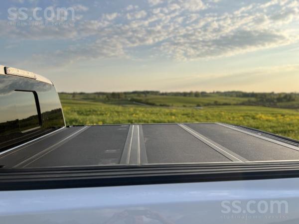 White Ford Raptor 2019 in Daugavpils, with an engine capacity of 3.50 L and mileage of 102 thousand km for 56900 €, photo 6 on AUTOMOTO.COM.LV