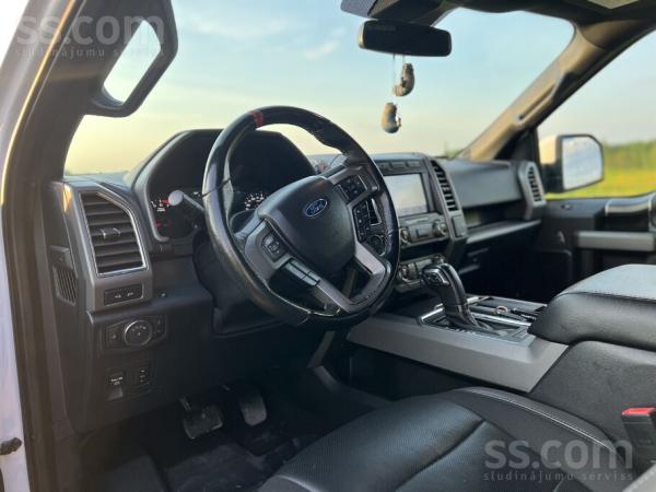 White Ford Raptor 2019 in Daugavpils, with an engine capacity of 3.50 L and mileage of 102 thousand km for 56900 €, photo 10 on AUTOMOTO.COM.LV