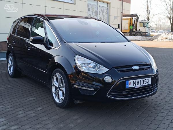 Melns Ford S-Max 2011 Kretinga, ar dzinēja tilpumu 2.00 L un nobraukumu 272 tūkst. km par 4800 €, foto 1 vietnē AUTOMOTO.COM.LV