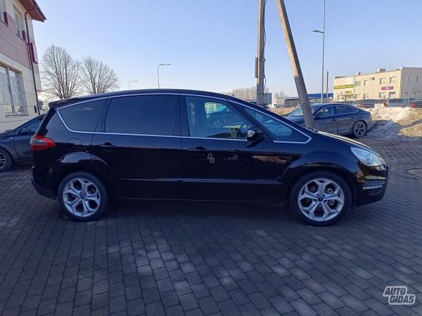 Melns Ford S-Max 2011 Kretinga, ar dzinēja tilpumu 2.00 L un nobraukumu 272 tūkst. km par 4800 €, foto 4 vietnē AUTOMOTO.COM.LV