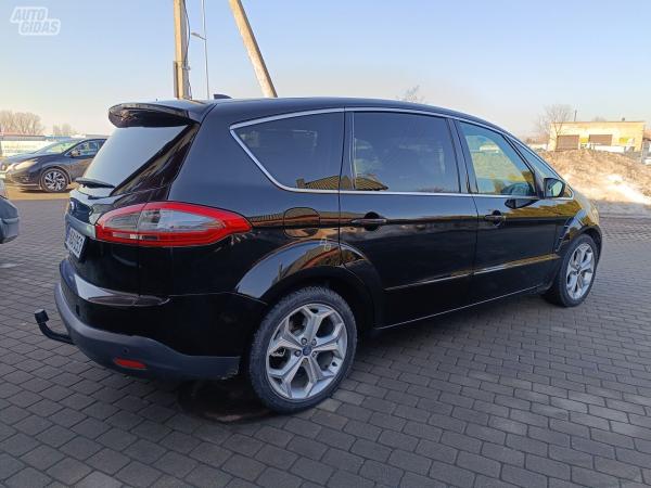 Melns Ford S-Max 2011 Kretinga, ar dzinēja tilpumu 2.00 L un nobraukumu 272 tūkst. km par 4800 €, foto 5 vietnē AUTOMOTO.COM.LV