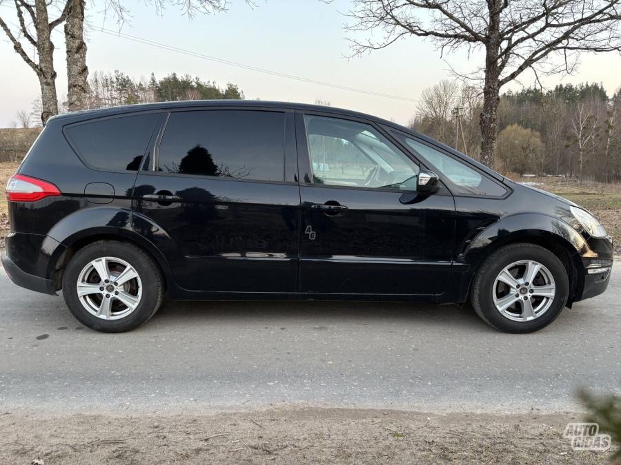 Black Ford S-Max 2011 in Varena, with an engine capacity of 2.00 L and mileage of 243 thousand km for 5000 €, photo 6 on AUTOMOTO.COM.LV