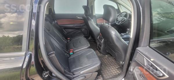 Black Ford S-Max 2017 in Tukums, with an engine capacity of 2.00 L and mileage of 262 thousand km for 6990 €, photo 7 on AUTOMOTO.COM.LV