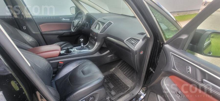Black Ford S-Max 2017 in Tukums, with an engine capacity of 2.00 L and mileage of 262 thousand km for 6990 €, photo 9 on AUTOMOTO.COM.LV