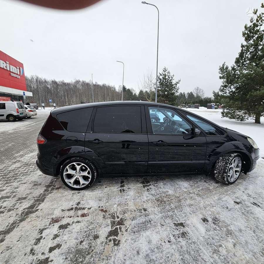 Black Ford S-Max 2007 in Siauliai, with an engine capacity of 2.00 L and mileage of 360 thousand km for 2800 €, photo 2 on AUTOMOTO.COM.LV