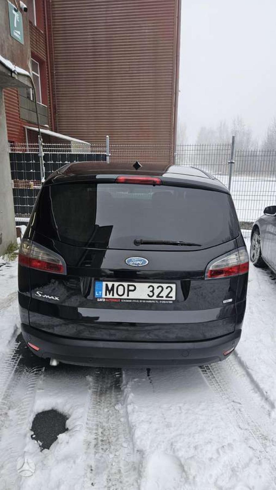 Black Ford S-Max 2007 in Siauliai, with an engine capacity of 2.00 L and mileage of 360 thousand km for 2800 €, photo 9 on AUTOMOTO.COM.LV