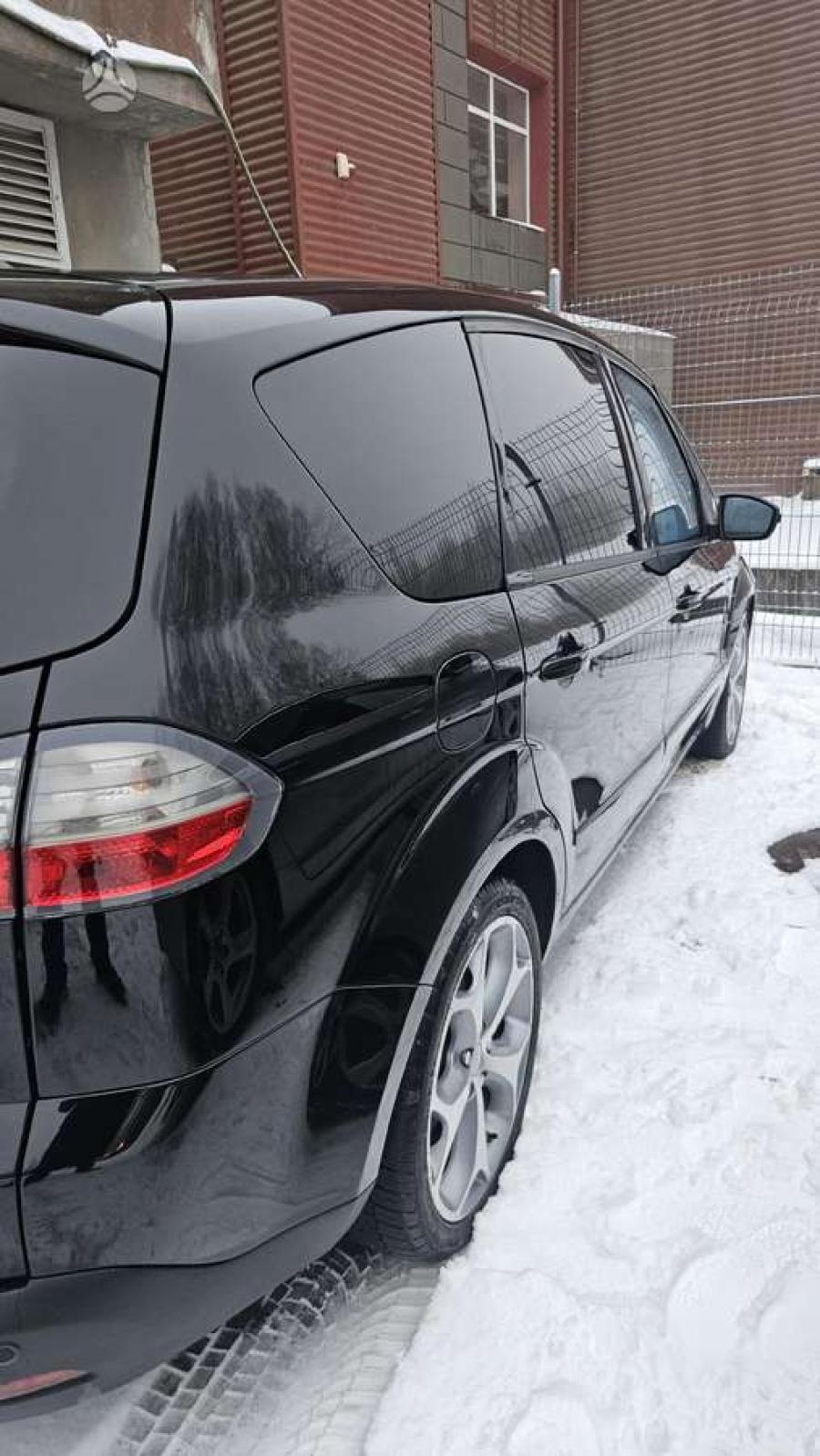 Black Ford S-Max 2007 in Siauliai, with an engine capacity of 2.00 L and mileage of 360 thousand km for 2800 €, photo 11 on AUTOMOTO.COM.LV
