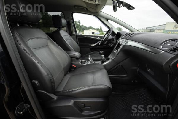 Форд С-Макс 2007 в Тукумс на AUTOMOTO.COM.LV Черный Форд С-Макс 2007 в Тукумс, объемом двигателя 2.00 л и пробегом 0 тыс. км за 2200 €, фото 11 на AUTOMOTO.COM.LV