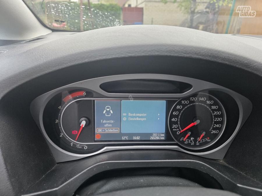 Black Ford S-Max 2009 in Birstonas, with an engine capacity of 2.20 L and mileage of 265 thousand km for 3300 €, photo 11 on AUTOMOTO.COM.LV