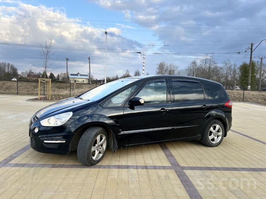 Black Ford S-Max 2010 in Riga, with an engine capacity of 2.00 L and mileage of 0 thousand km for 4000 €, photo 4 on AUTOMOTO.COM.LV