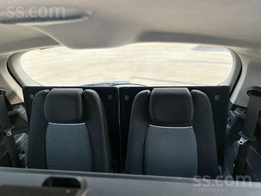 Black Ford S-Max 2010 in Riga, with an engine capacity of 2.00 L and mileage of 0 thousand km for 4000 €, photo 11 on AUTOMOTO.COM.LV