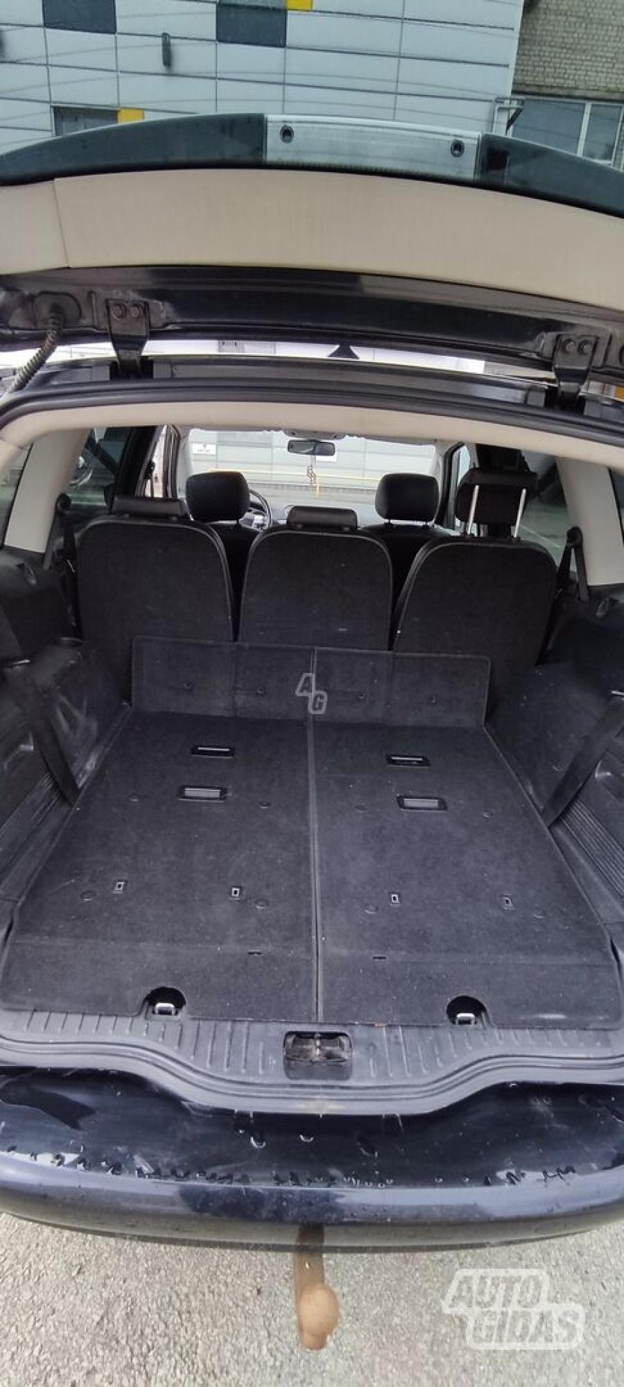 Melns Ford S-Max 2010 Viļņa, ar dzinēja tilpumu 2.00 L un nobraukumu 371 tūkst. km par 2400 €, foto 10 vietnē AUTOMOTO.COM.LV