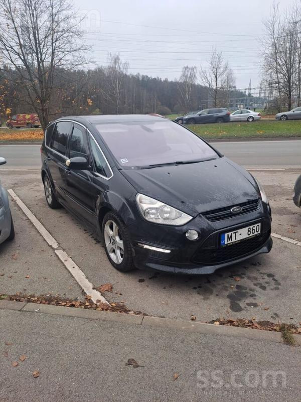 Black Ford S-Max 2011 in Riga, with an engine capacity of 2.00 L and mileage of 298 thousand km for 5950 €, photo 2 on AUTOMOTO.COM.LV