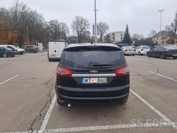 Black Ford S-Max 2011 in Riga, with an engine capacity of 2.00 L and mileage of 298 thousand km for 5950 €, photo 7 on AUTOMOTO.COM.LV