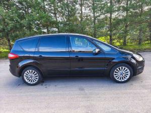 Black Ford S-Max 2011 in Taurage, with an engine capacity of 2.00 L and mileage of 213 thousand km for 3800 €, photo 9 on AUTOMOTO.COM.LV
