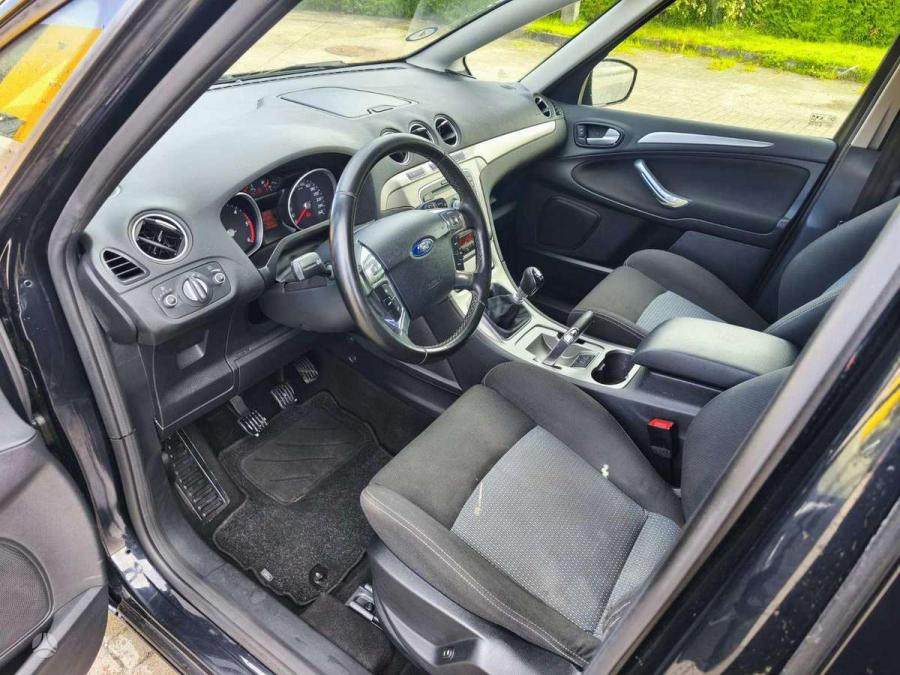 Black Ford S-Max 2011 in Taurage, with an engine capacity of 2.00 L and mileage of 213 thousand km for 3800 €, photo 12 on AUTOMOTO.COM.LV