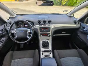 Black Ford S-Max 2011 in Taurage, with an engine capacity of 2.00 L and mileage of 213 thousand km for 3800 €, photo 14 on AUTOMOTO.COM.LV