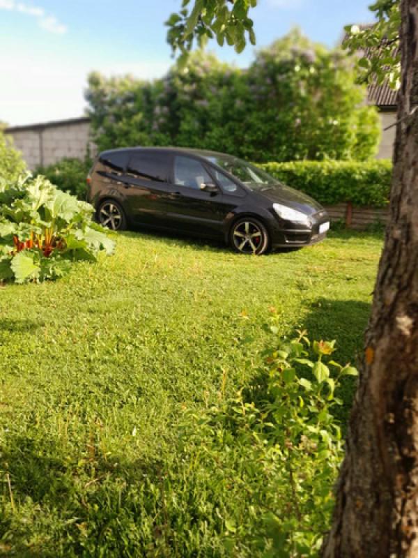 Melns Ford S-Max 2007 Mustvē, ar dzinēja tilpumu 2.00 L un nobraukumu 258 tūkst. km par 3500 €, foto 8 vietnē AUTOMOTO.COM.LV