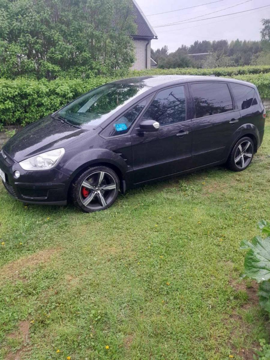 Melns Ford S-Max 2007 Mustvē, ar dzinēja tilpumu 2.00 L un nobraukumu 258 tūkst. km par 3500 €, foto 14 vietnē AUTOMOTO.COM.LV