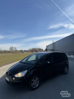Black Ford S-Max 2006 in Siauliai, with an engine capacity of 2.00 L and mileage of 230 thousand km for 2550 €, photo 3 on AUTOMOTO.COM.LV