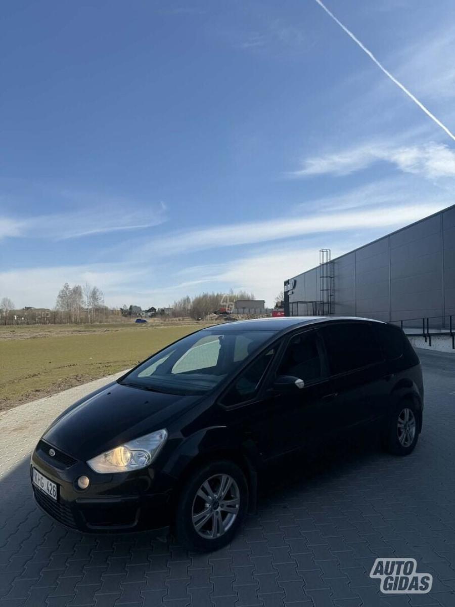 Black Ford S-Max 2006 in Siauliai, with an engine capacity of 2.00 L and mileage of 230 thousand km for 2550 €, photo 3 on AUTOMOTO.COM.LV
