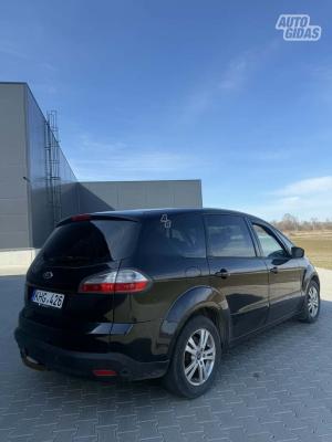 Black Ford S-Max 2006 in Siauliai, with an engine capacity of 2.00 L and mileage of 230 thousand km for 2550 €, photo 4 on AUTOMOTO.COM.LV