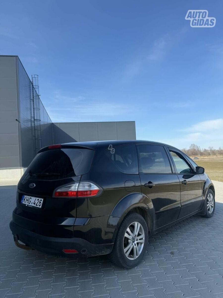 Black Ford S-Max 2006 in Siauliai, with an engine capacity of 2.00 L and mileage of 230 thousand km for 2550 €, photo 4 on AUTOMOTO.COM.LV