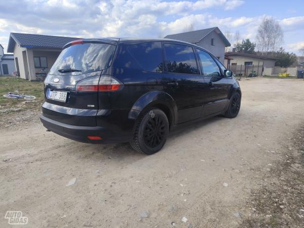 Black Ford S-Max 2006 in Vilnius, with an engine capacity of 2.00 L and mileage of 288 thousand km for 1500 €, photo 5 on AUTOMOTO.COM.LV