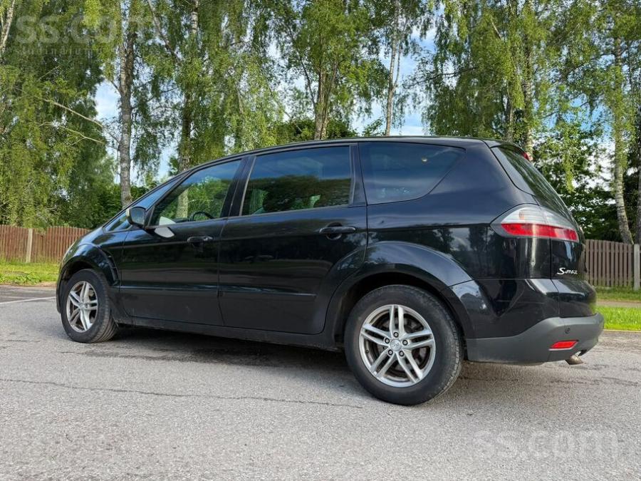 Melns Ford S-Max 2006 Rīga, ar dzinēja tilpumu 2.00 L un nobraukumu 331 tūkst. km par 2550 €, foto 4 vietnē AUTOMOTO.COM.LV