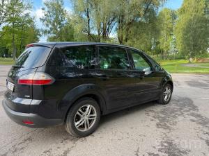 Melns Ford S-Max 2006 Rīga, ar dzinēja tilpumu 2.00 L un nobraukumu 331 tūkst. km par 2550 €, foto 7 vietnē AUTOMOTO.COM.LV