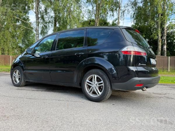 Melns Ford S-Max 2006 Rīga, ar dzinēja tilpumu 2.00 L un nobraukumu 331 tūkst. km par 2550 €, foto 7 vietnē AUTOMOTO.COM.LV