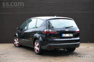 Melns Ford S-Max 2006 Rīga, ar dzinēja tilpumu 1.80 L un nobraukumu 276 tūkst. km par 1990 €, foto 5 vietnē AUTOMOTO.COM.LV