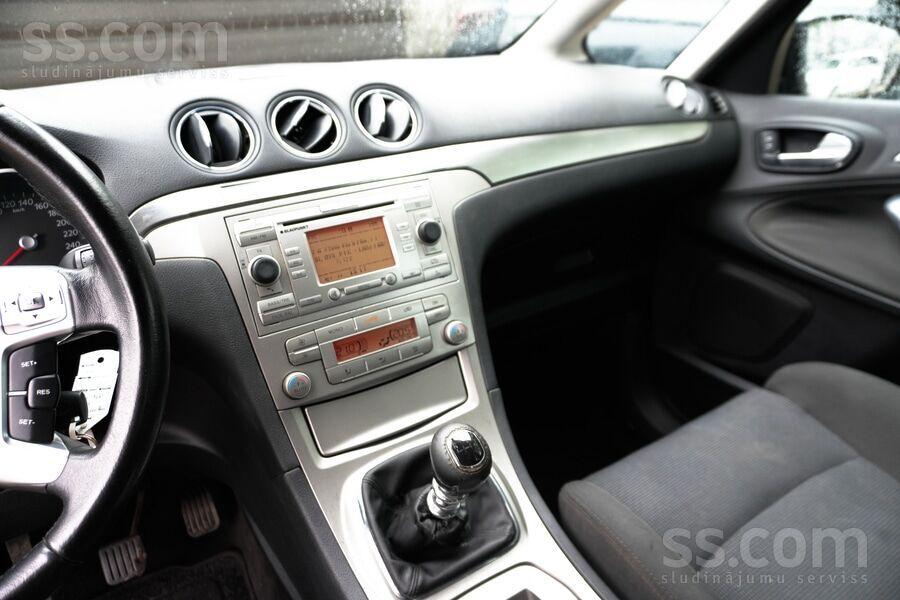 Melns Ford S-Max 2006 Rīga, ar dzinēja tilpumu 1.80 L un nobraukumu 276 tūkst. km par 1990 €, foto 11 vietnē AUTOMOTO.COM.LV