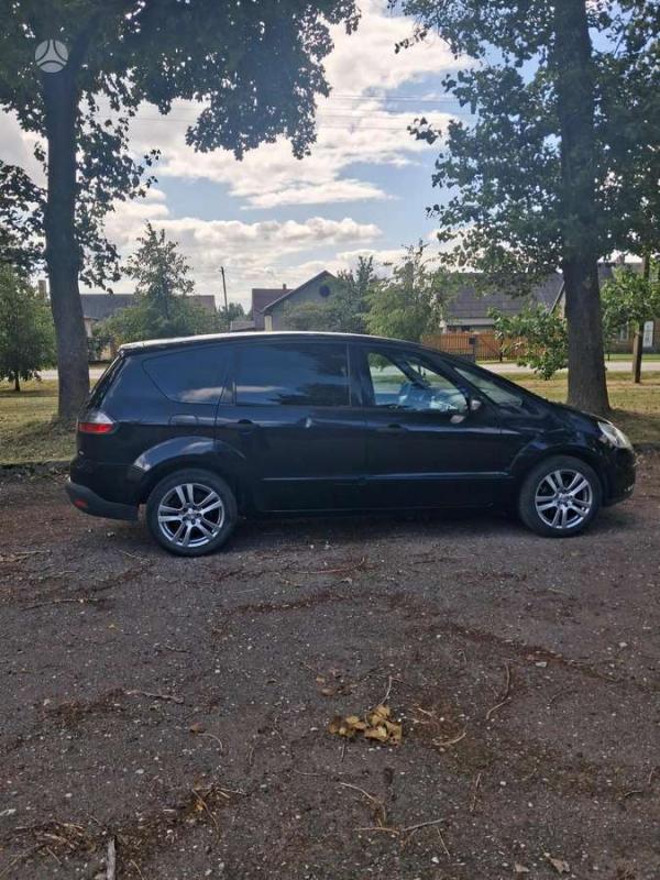 Black Ford S-Max 2006 in Vilkaviskis, with an engine capacity of 2.00 L and mileage of 332 thousand km for 2300 €, photo 1 on AUTOMOTO.COM.LV
