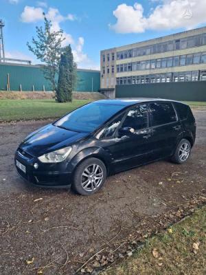 Black Ford S-Max 2006 in Vilkaviskis, with an engine capacity of 2.00 L and mileage of 332 thousand km for 2300 €, photo 4 on AUTOMOTO.COM.LV
