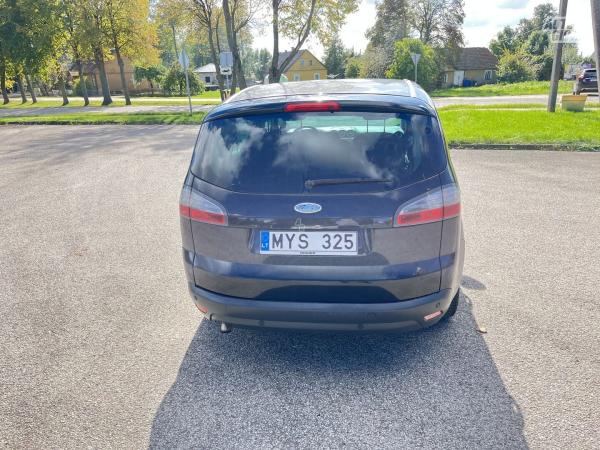 Black Ford S-Max 2006 in Marijampole, with an engine capacity of 2.00 L and mileage of 311 thousand km for 1600 €, photo 7 on AUTOMOTO.COM.LV