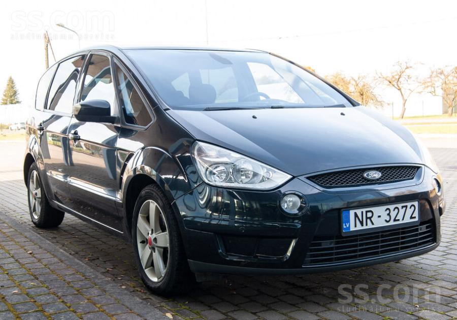 Black Ford S-Max 2007 in Cesis, with an engine capacity of 1.80 L and mileage of 248 thousand km for 2550 €, photo 7 on AUTOMOTO.COM.LV