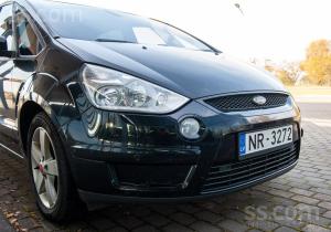 Black Ford S-Max 2007 in Cesis, with an engine capacity of 1.80 L and mileage of 248 thousand km for 2550 €, photo 8 on AUTOMOTO.COM.LV