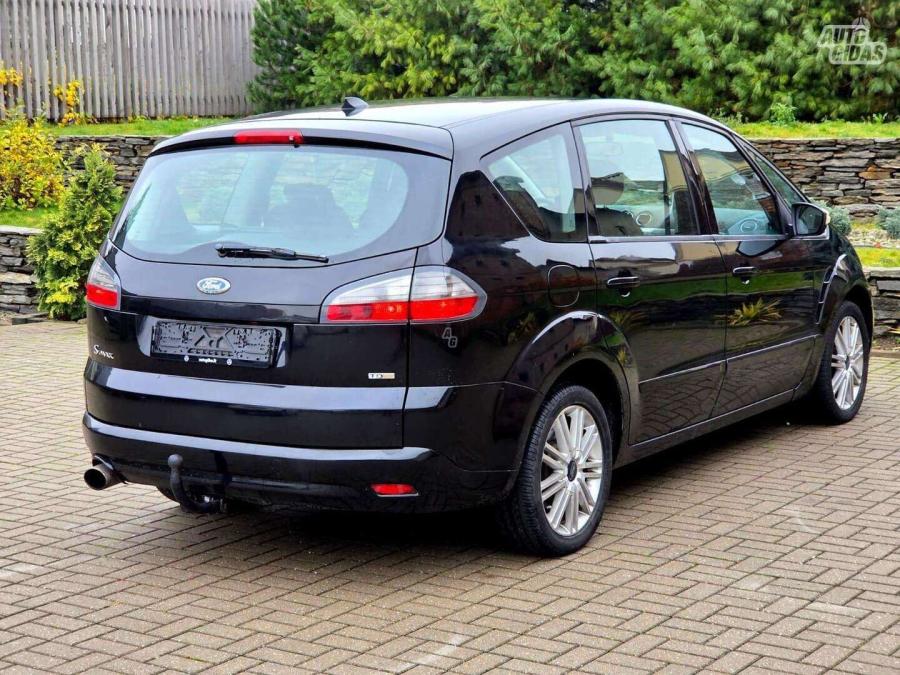 Black Ford S-Max 2007 in Vilnius, with an engine capacity of 2.00 L and mileage of 270 thousand km for 2950 €, photo 8 on AUTOMOTO.COM.LV