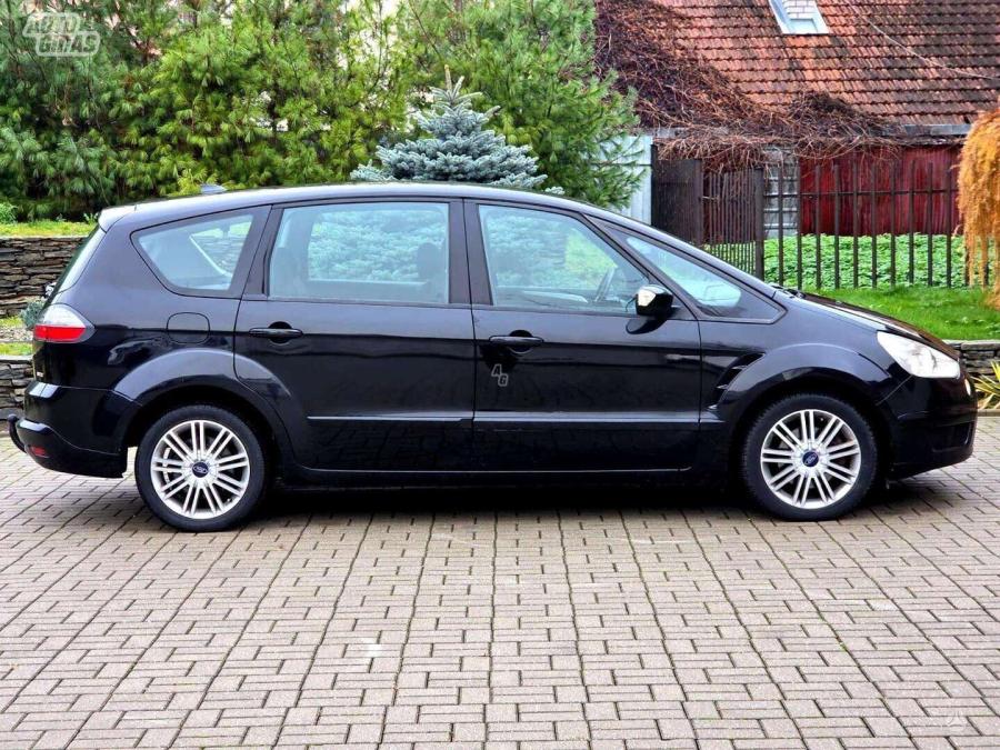 Black Ford S-Max 2007 in Vilnius, with an engine capacity of 2.00 L and mileage of 270 thousand km for 2950 €, photo 10 on AUTOMOTO.COM.LV