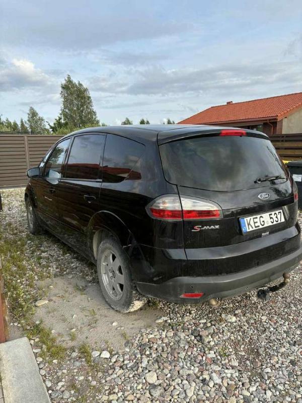 Melns Ford S-Max 2007 Kretinga, ar dzinēja tilpumu 2.00 L un nobraukumu 360 tūkst. km par 2600 €, foto 4 vietnē AUTOMOTO.COM.LV