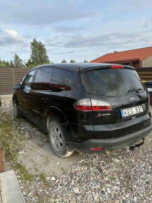 Black Ford S-Max 2007 in Kretinga, with an engine capacity of 2.00 L and mileage of 360 thousand km for 2600 €, photo 4 on AUTOMOTO.COM.LV
