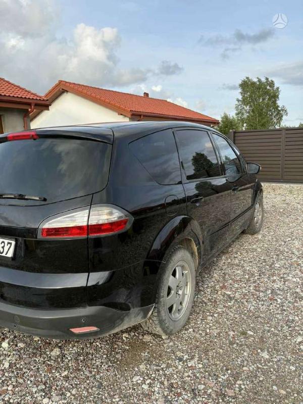 Melns Ford S-Max 2007 Kretinga, ar dzinēja tilpumu 2.00 L un nobraukumu 360 tūkst. km par 2600 €, foto 9 vietnē AUTOMOTO.COM.LV
