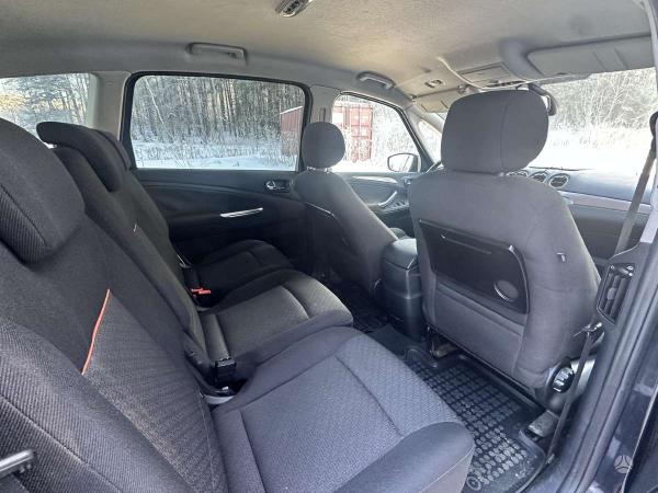 Melns Ford S-Max 2007 Viļņa, ar dzinēja tilpumu 1.75 L un nobraukumu 300 tūkst. km par 2200 €, foto 11 vietnē AUTOMOTO.COM.LV
